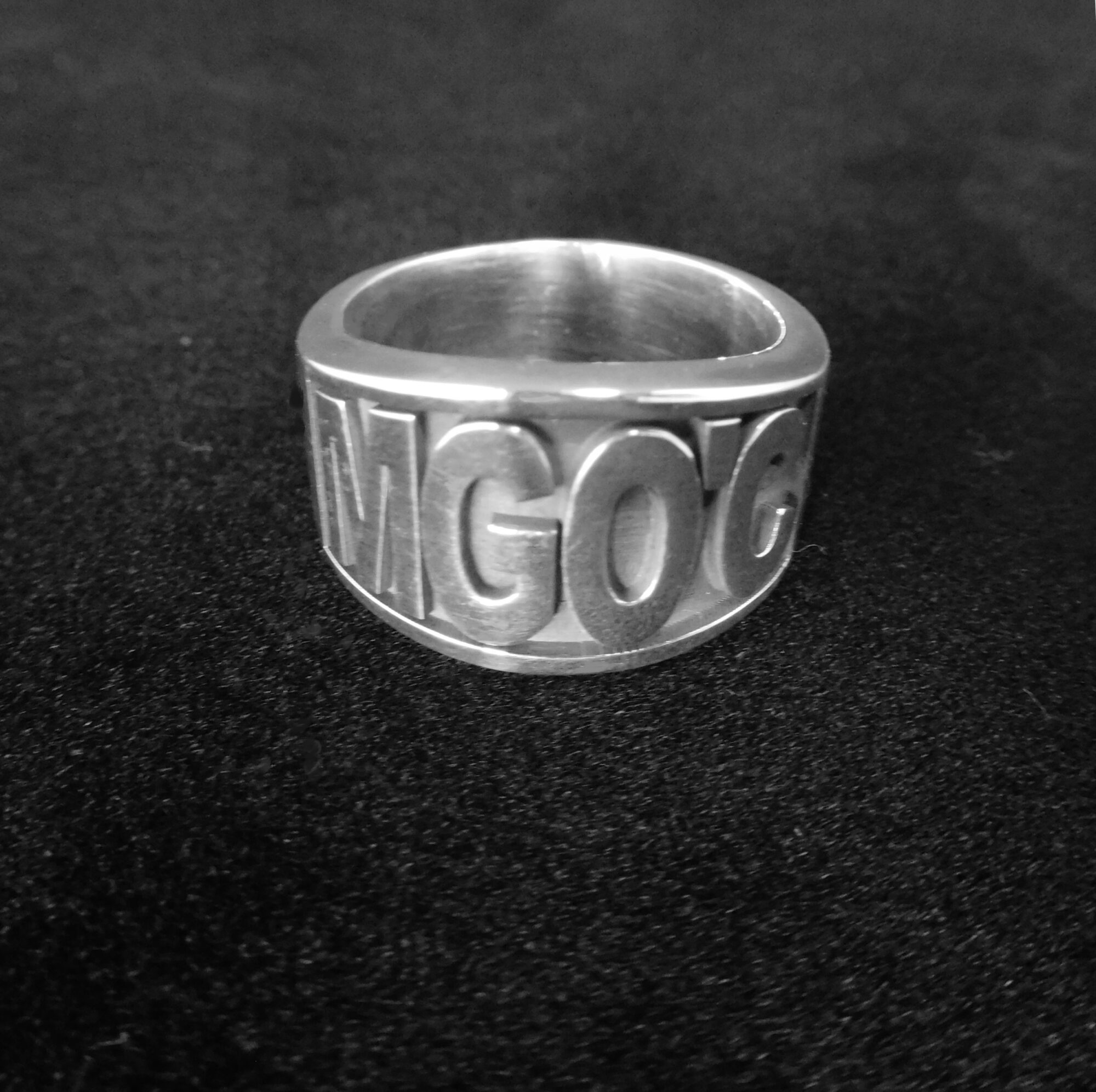 ID RING WITH FOUR RAISED LETTERS - The Silver Hammer