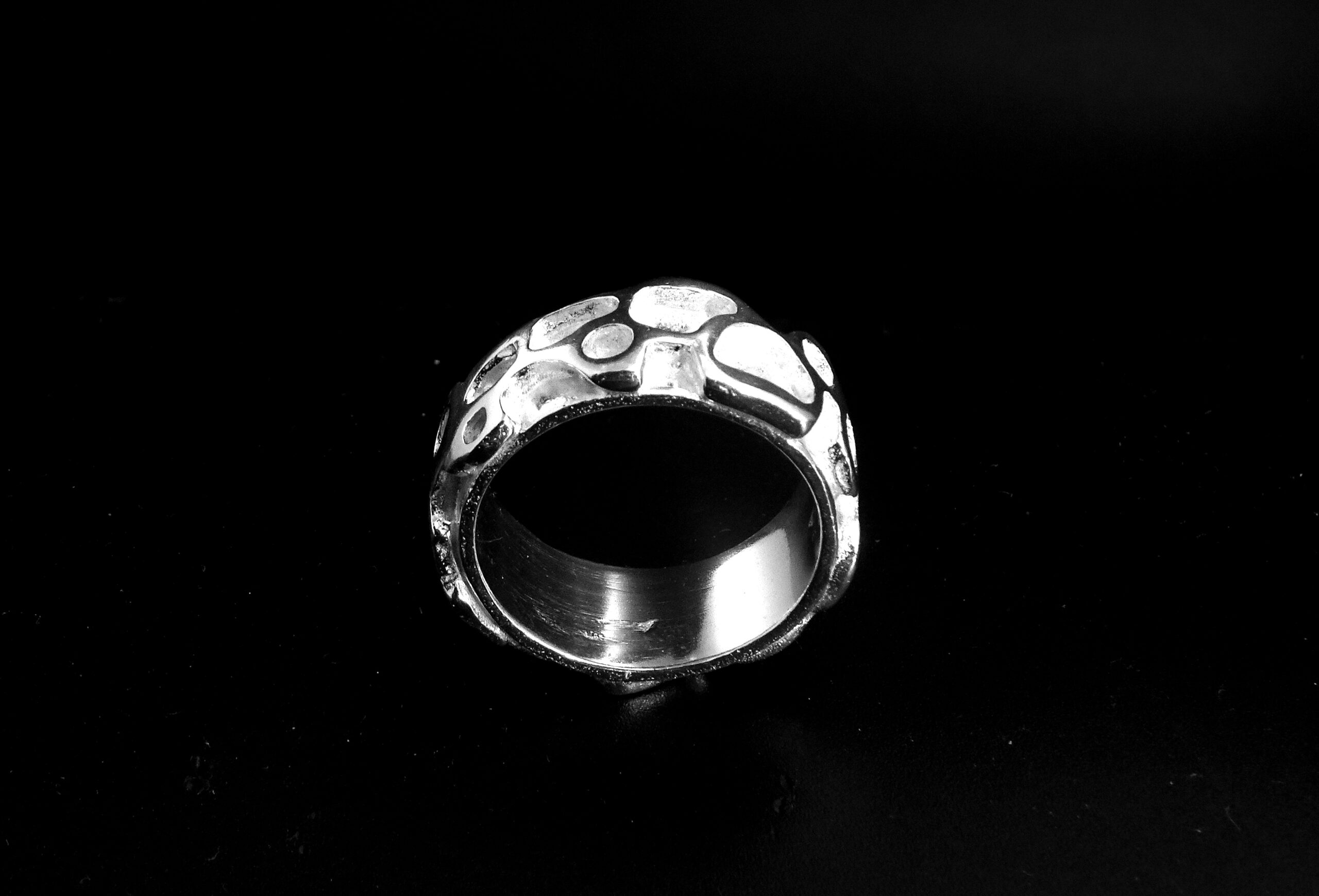 ABSTRACT STERLING SILVER BAND RING - The Silver Hammer
